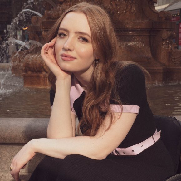 Natasha Calis ᐈ Biography and Personal Life